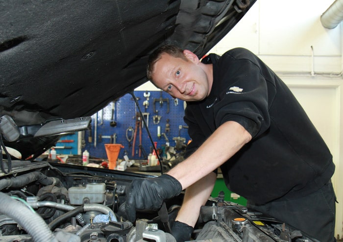 Kontakt mekaniker ⇒ Bilforhandler i Køge og Roskilde